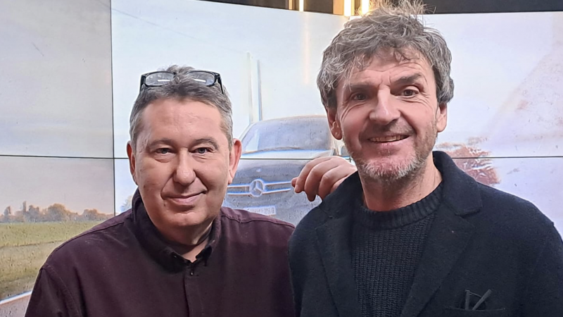 Walter Mees (Out of office / VTM) … ruilde geld in voor God. – Ment TV